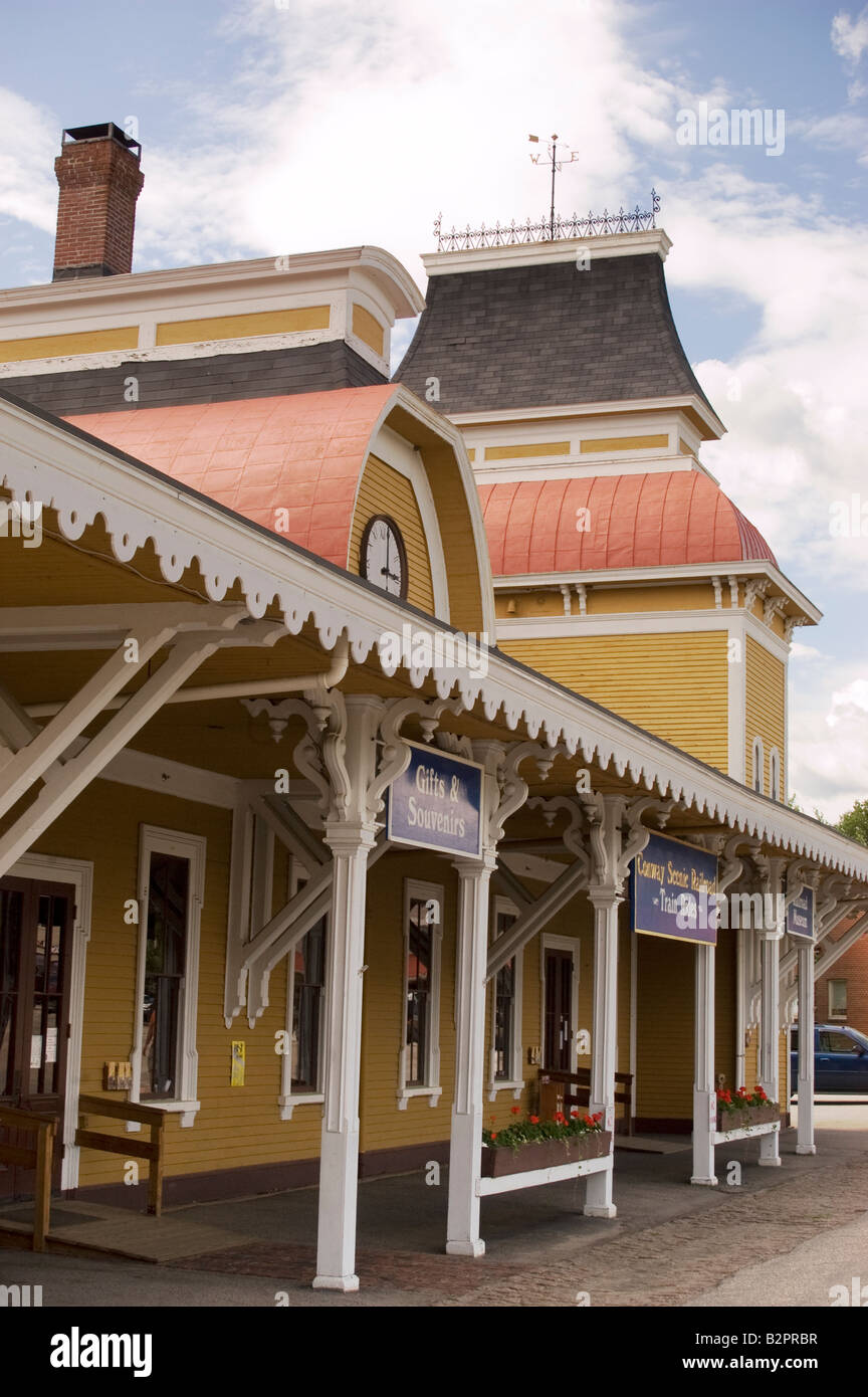 Conway, Railway station Stock Photo - Alamy