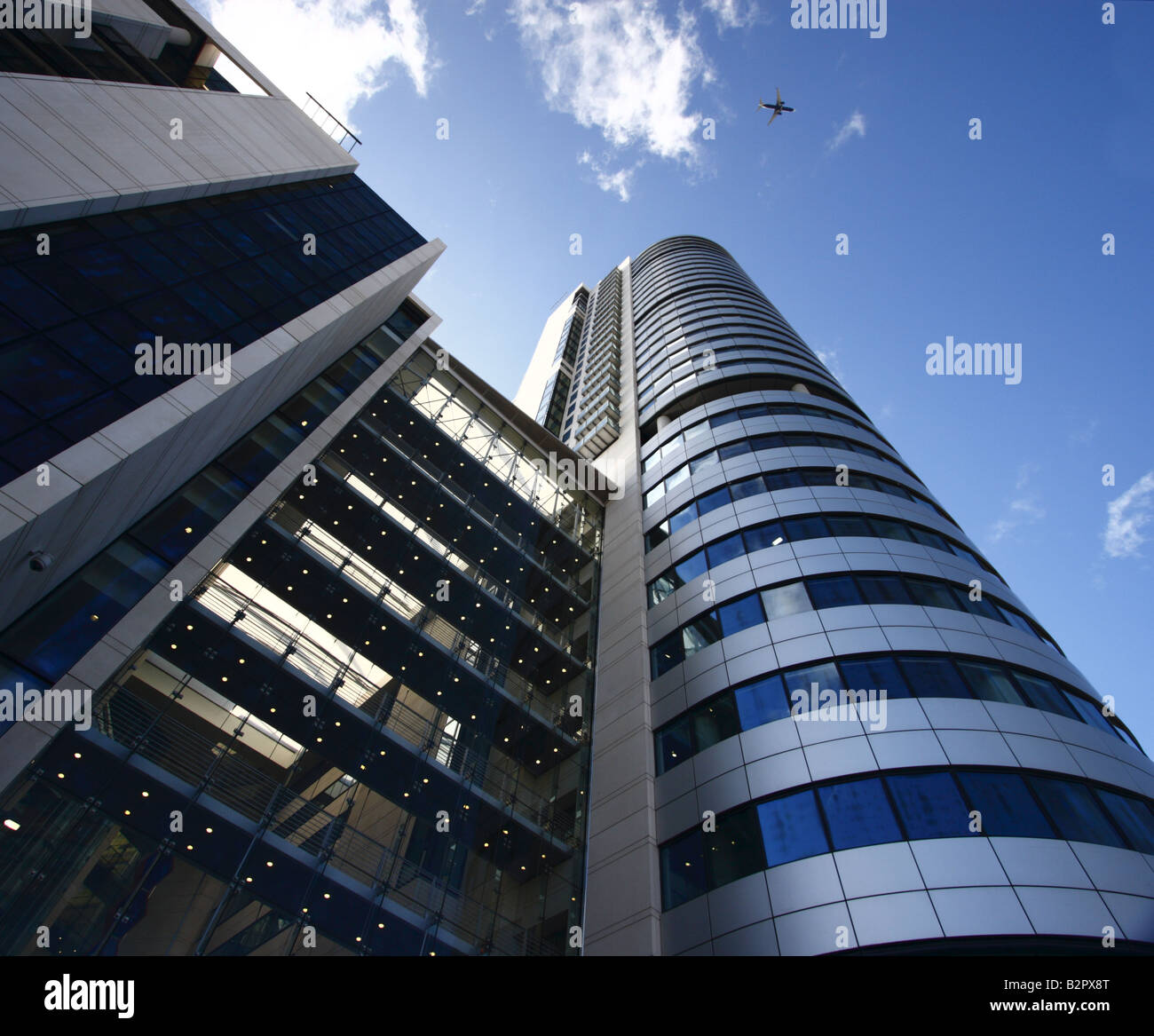 Leeds tower skyscraper hi-res stock photography and images - Alamy
