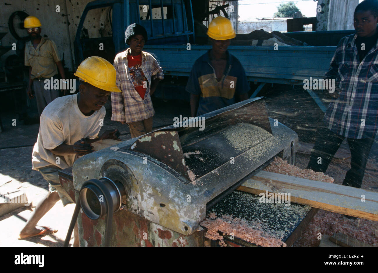Construction workers in Angola Stock Photo - Alamy