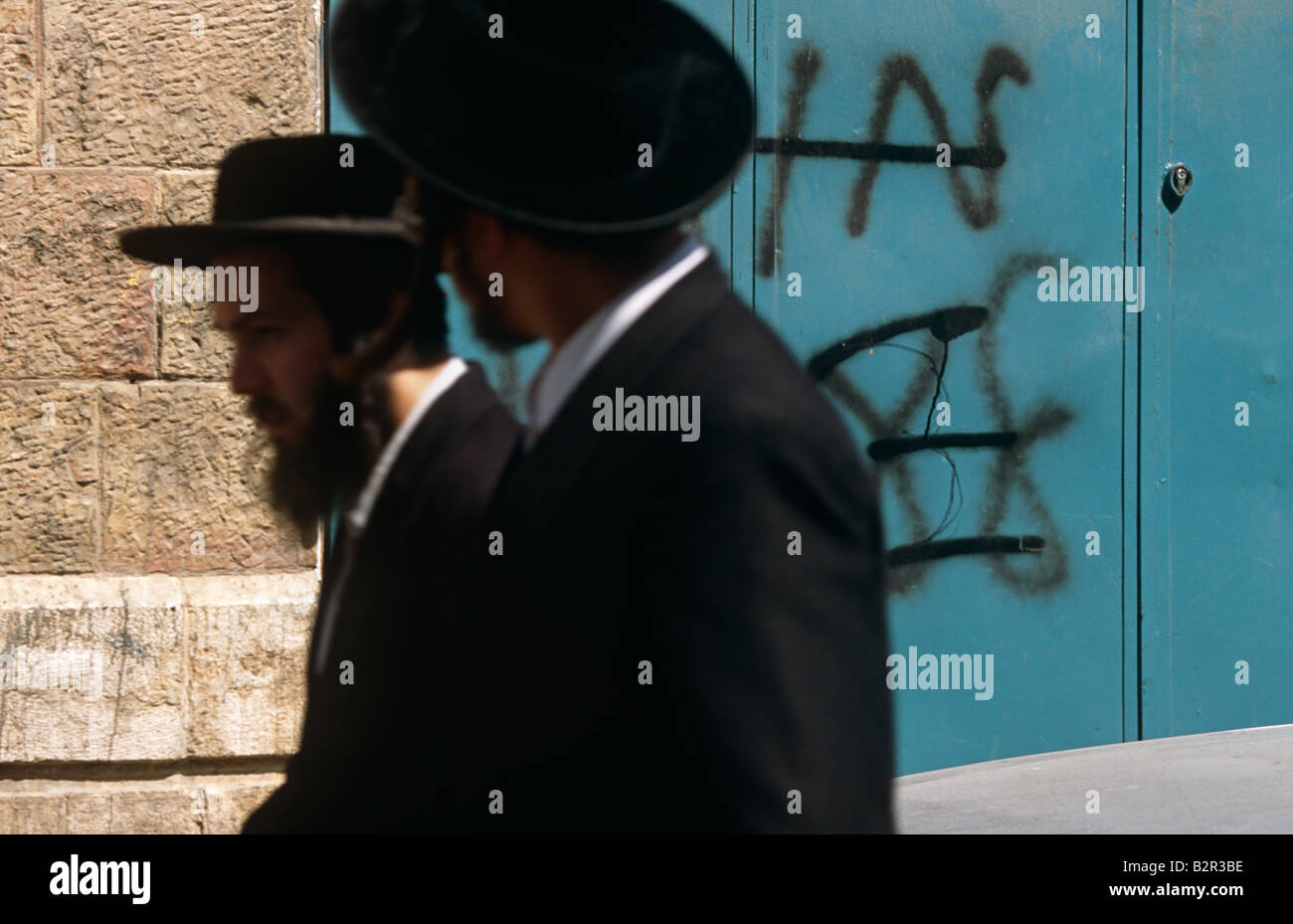 Israel graffiti jewish orthodox hi-res stock photography and images - Alamy