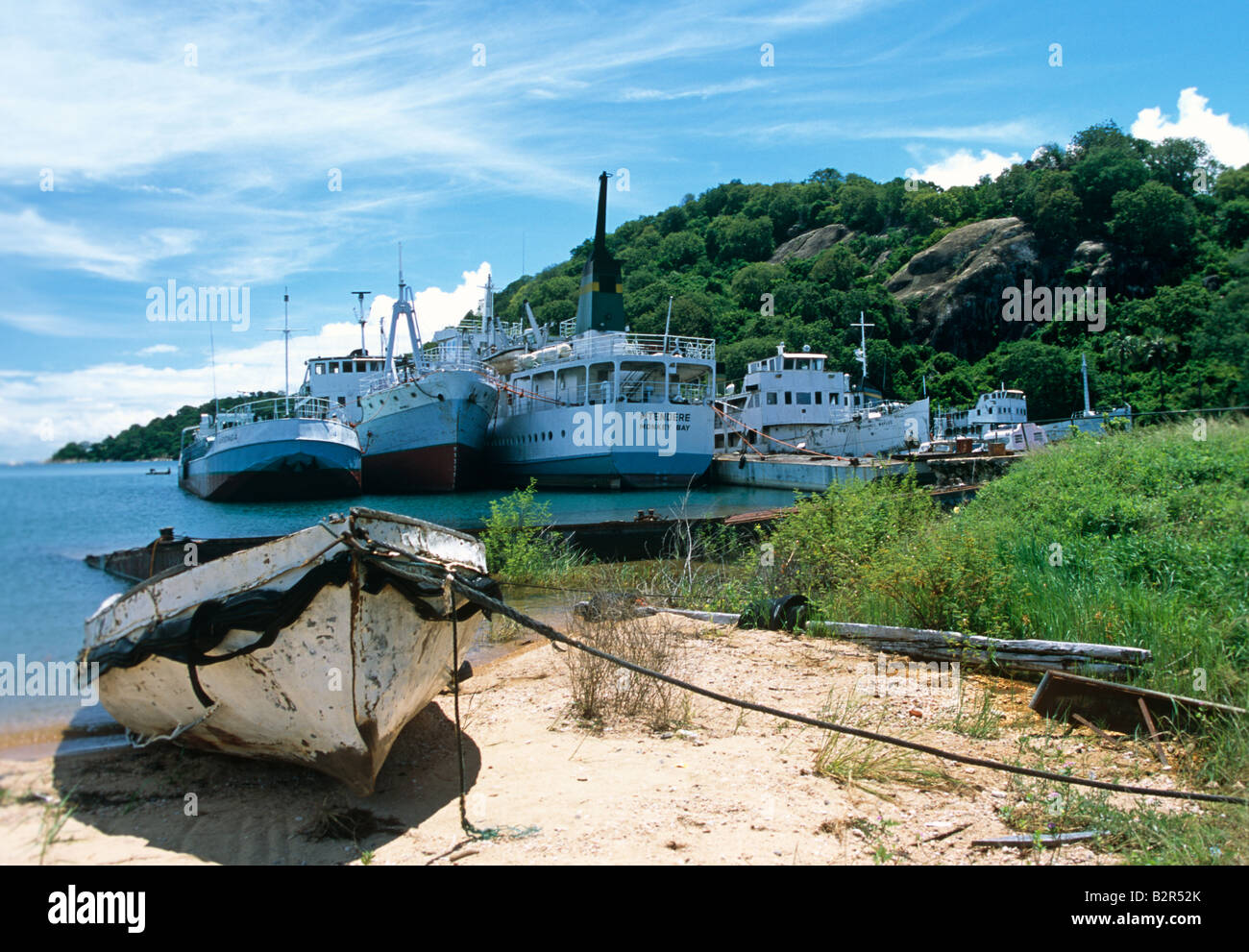 Rowing ferries hi-res stock photography and images - Alamy