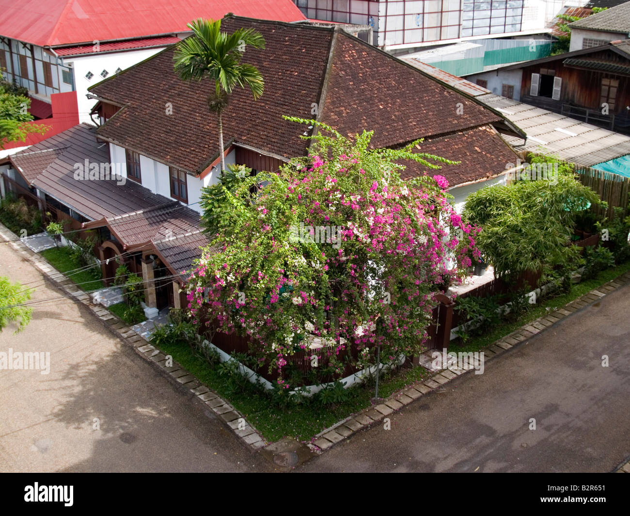 traditional Lao house in Vientiane Laos Stock Photo - Alamy