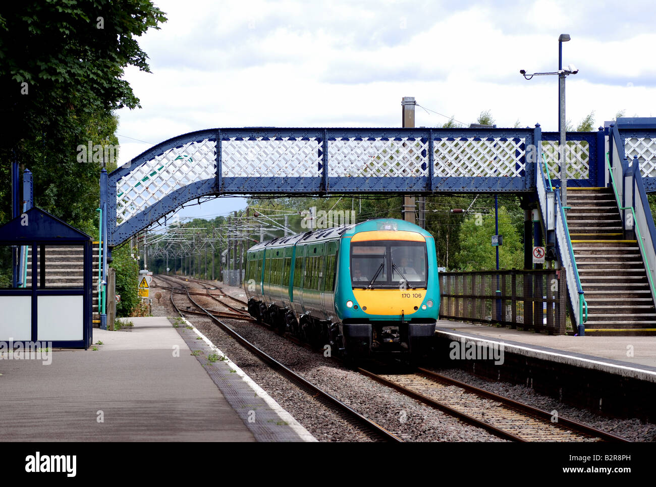 Green railway hi-res stock photography and images - Alamy