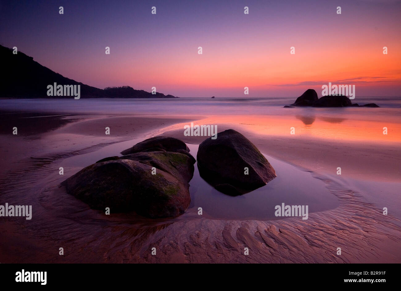 Beautiful beach sunset india hi-res stock photography and images - Alamy