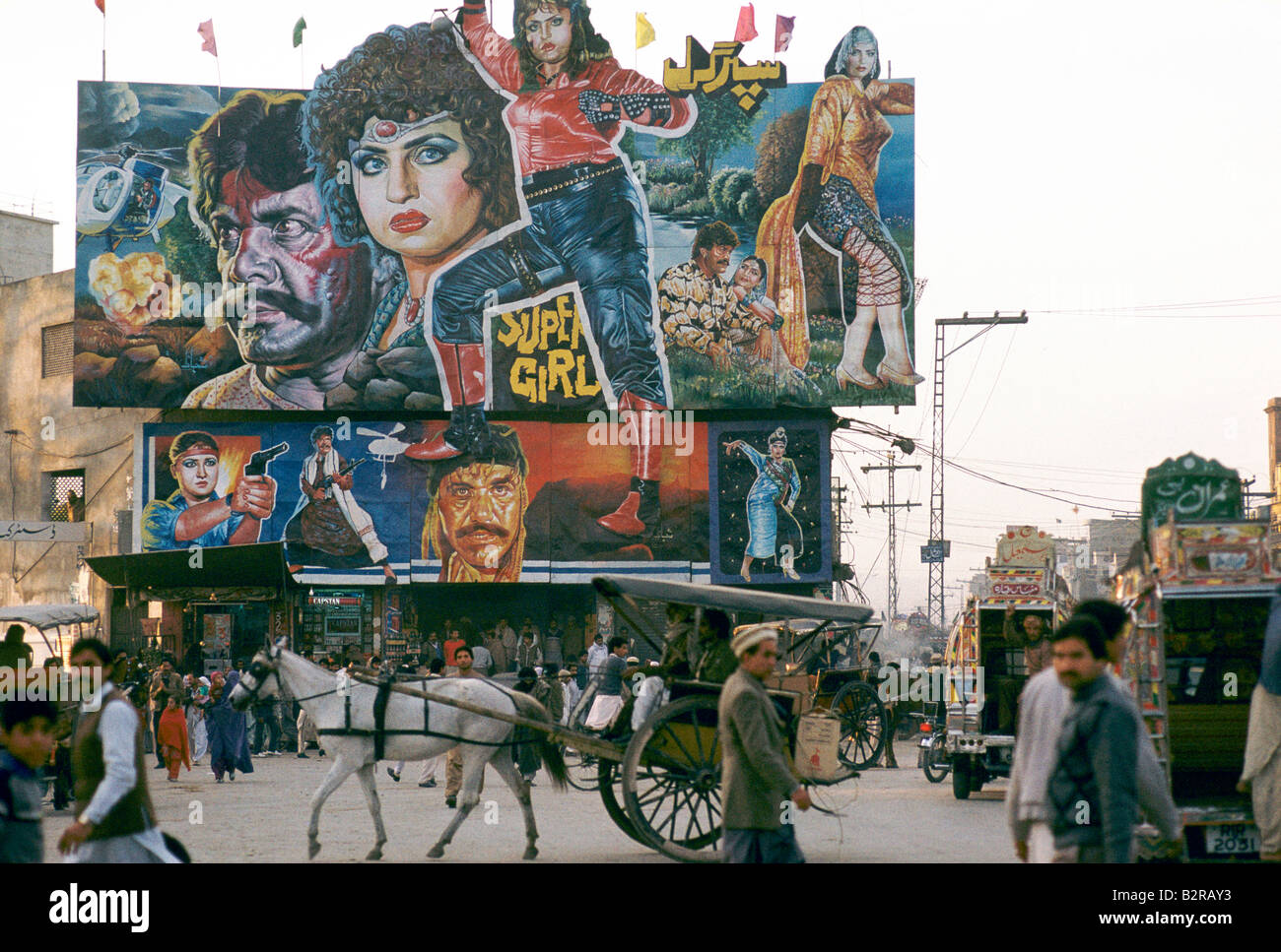 Islamabad streetscene hi-res stock photography and images - Alamy