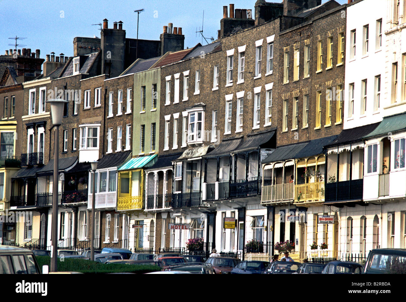 Kent terraces hi-res stock photography and images - Alamy