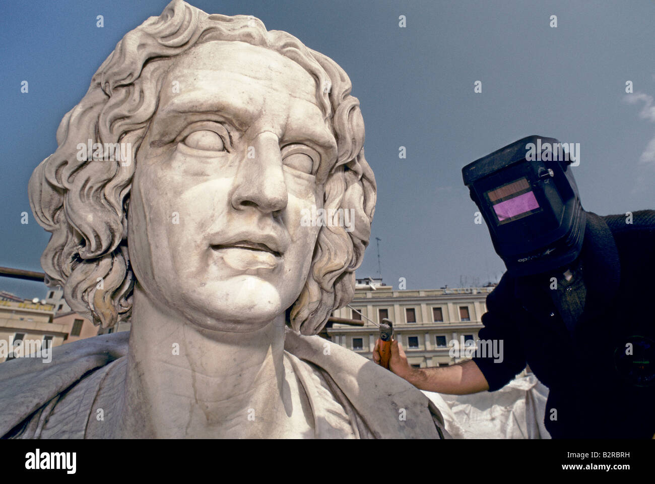 Statue of christopher columbus in genoa hi-res stock photography and ...