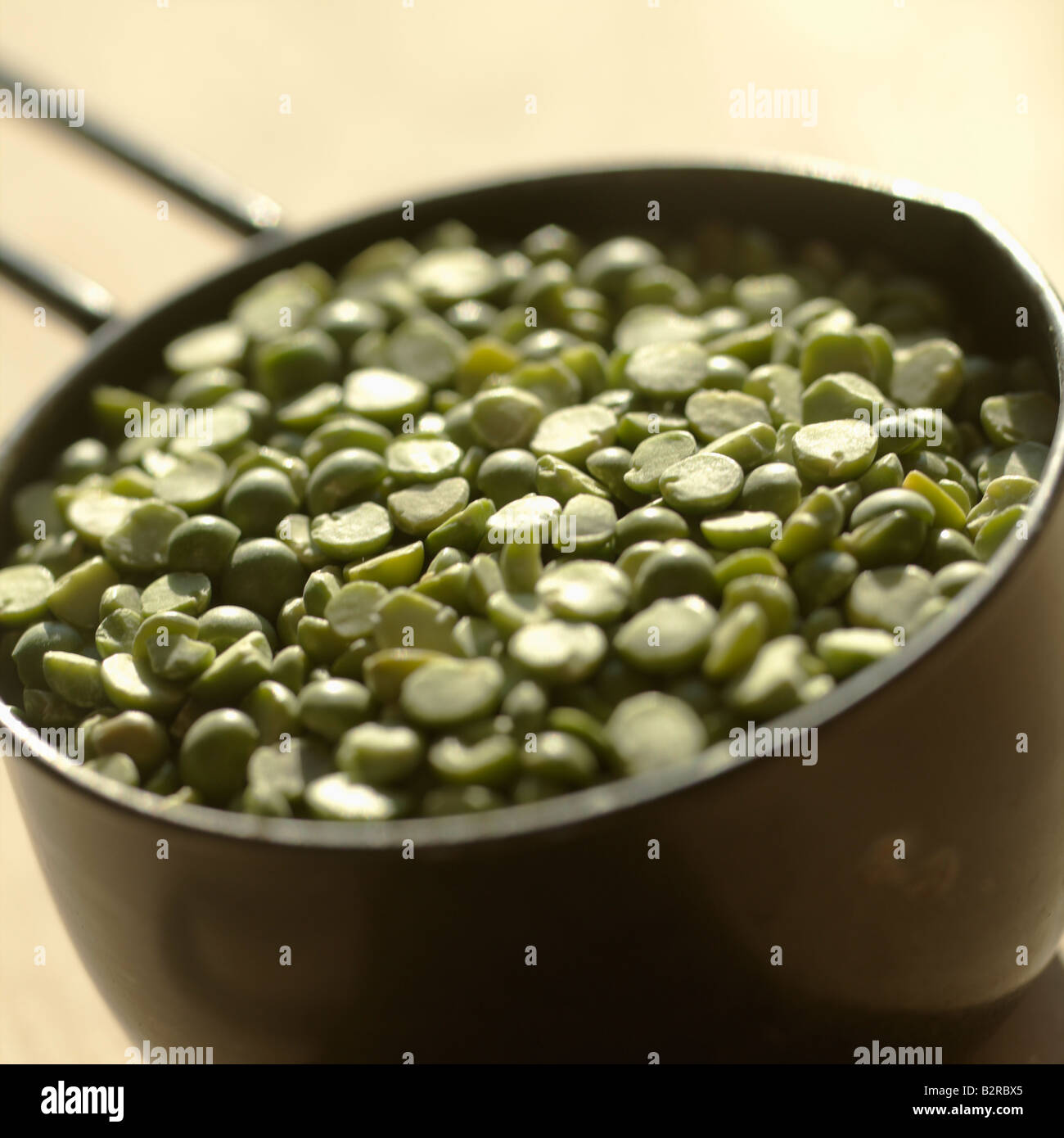 a cup of dried split peas Stock Photo - Alamy