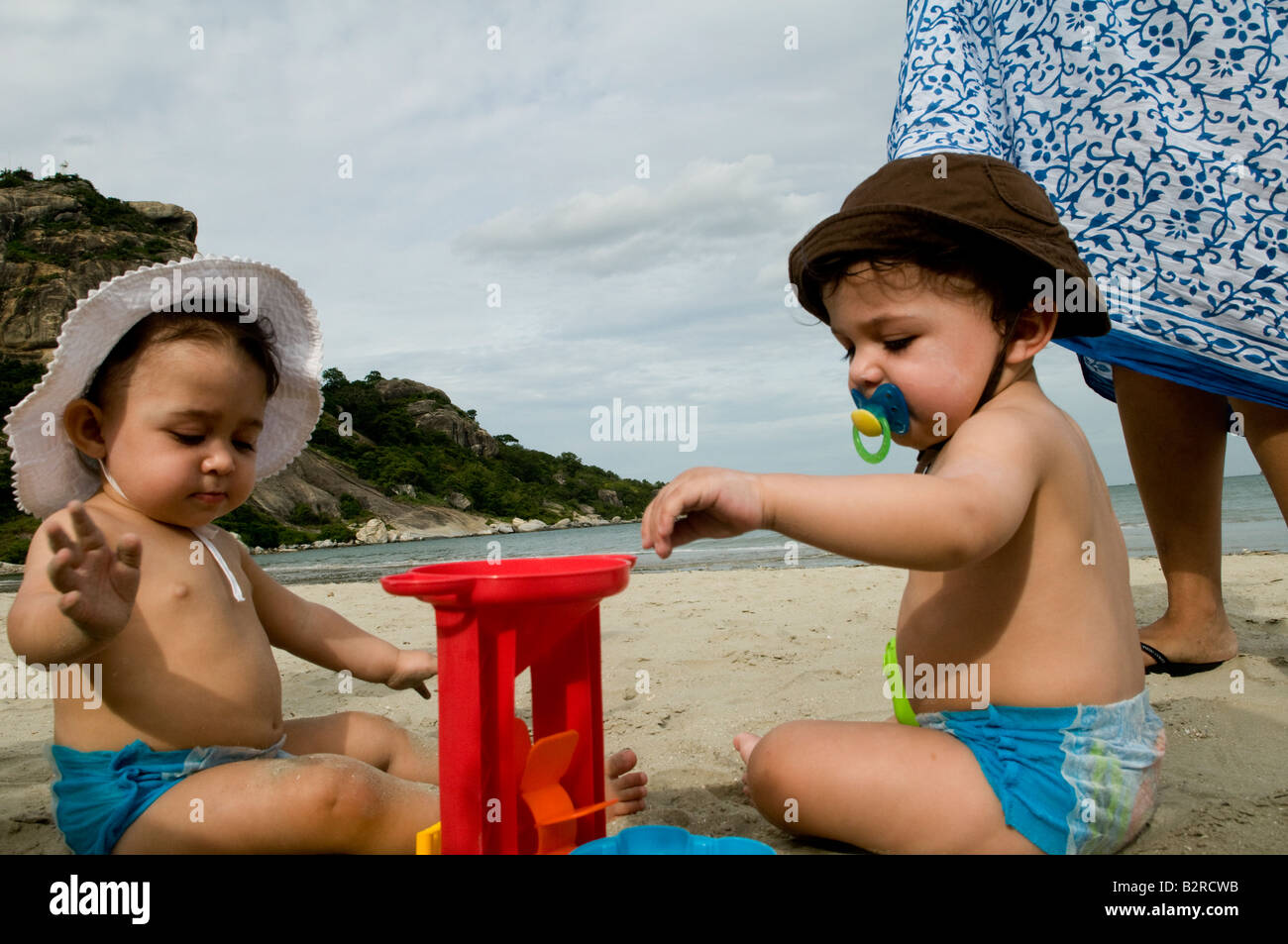 Fraternal twins girl hi-res stock photography and images - Alamy