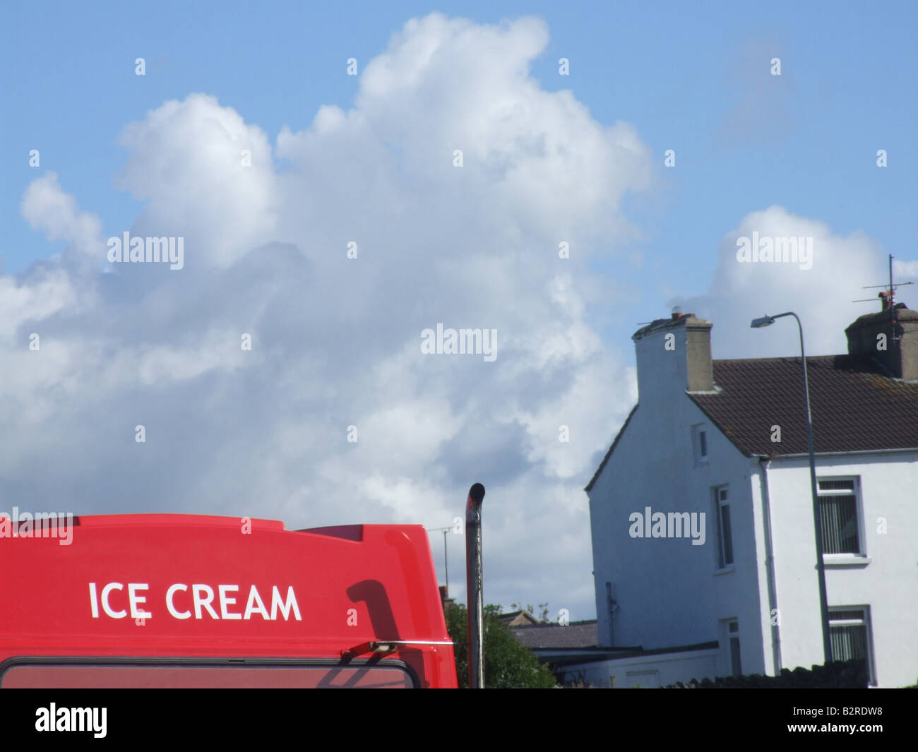 Ice cream van council estate uk hi-res stock photography and images - Alamy
