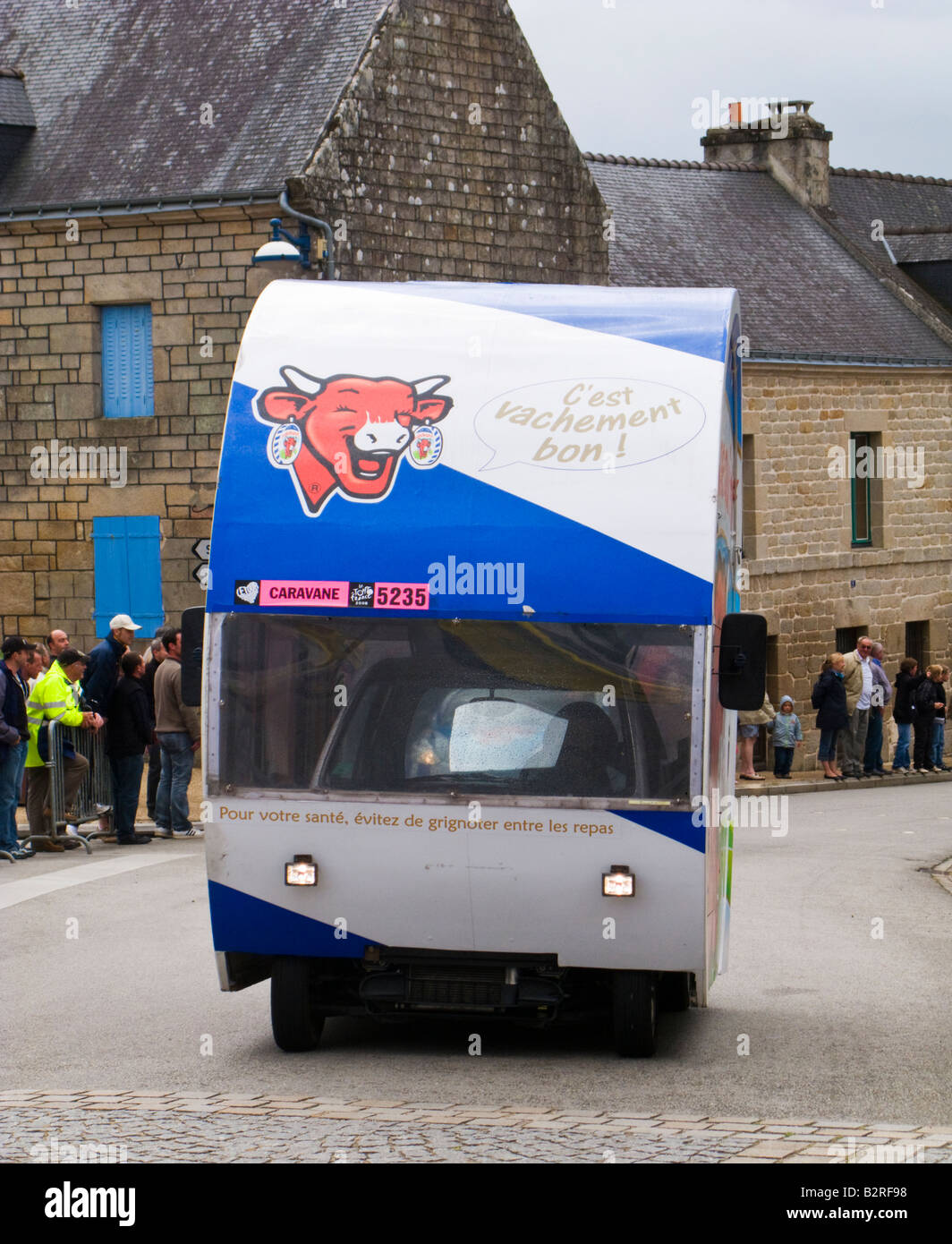 Tour De France 2008 La vache qui rit cheese products publicity caravan ...