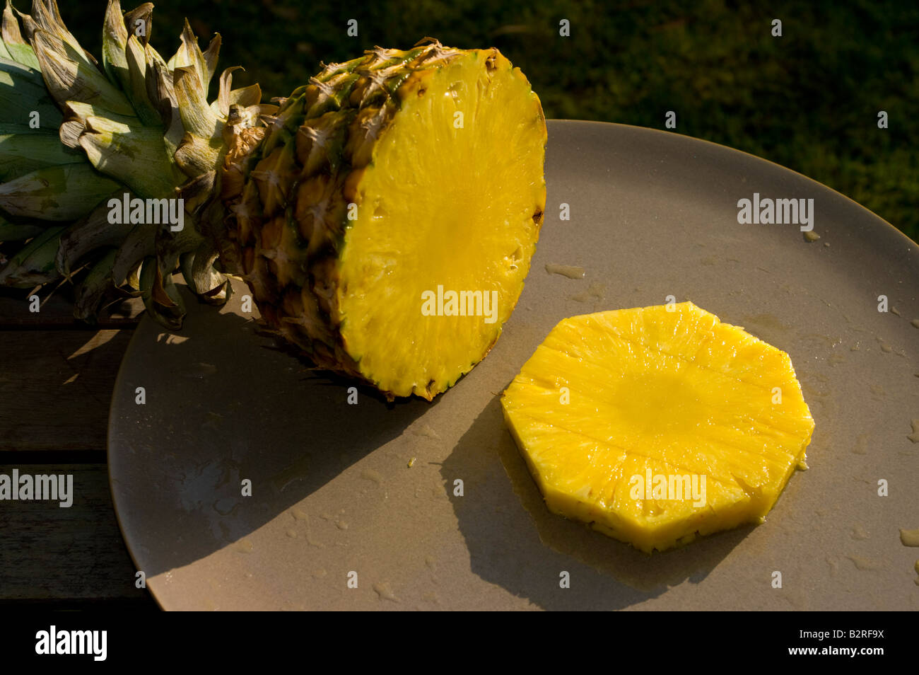 Ananas slice hi-res stock photography and images - Alamy