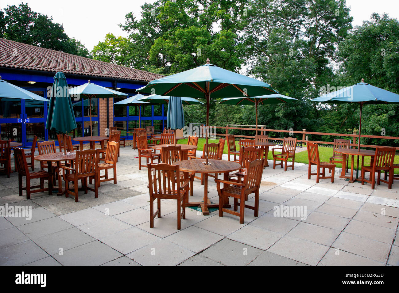 Outdoor patio area table hi-res stock photography and images - Alamy
