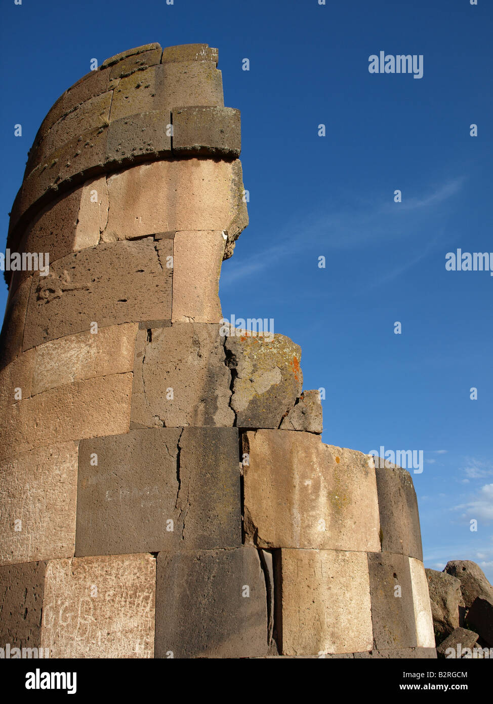Funerary towers sillustani hi-res stock photography and images - Alamy