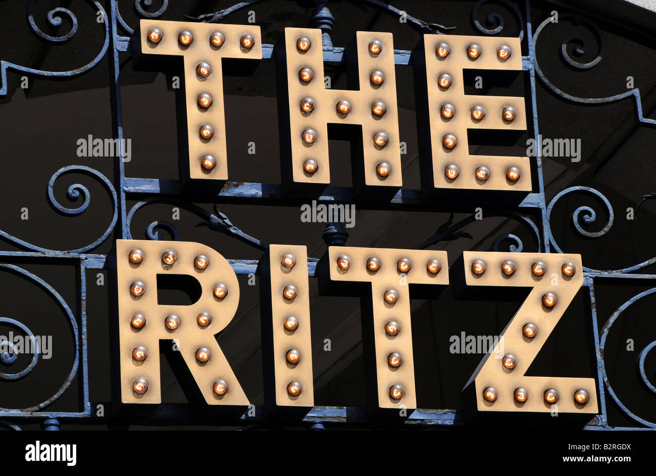 Ritz london sign hi-res stock photography and images - Alamy