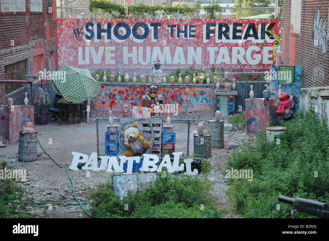 Human target hi-res stock photography and images - Alamy