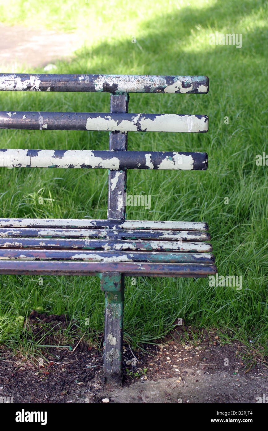 Bench park outdoors hi-res stock photography and images - Alamy