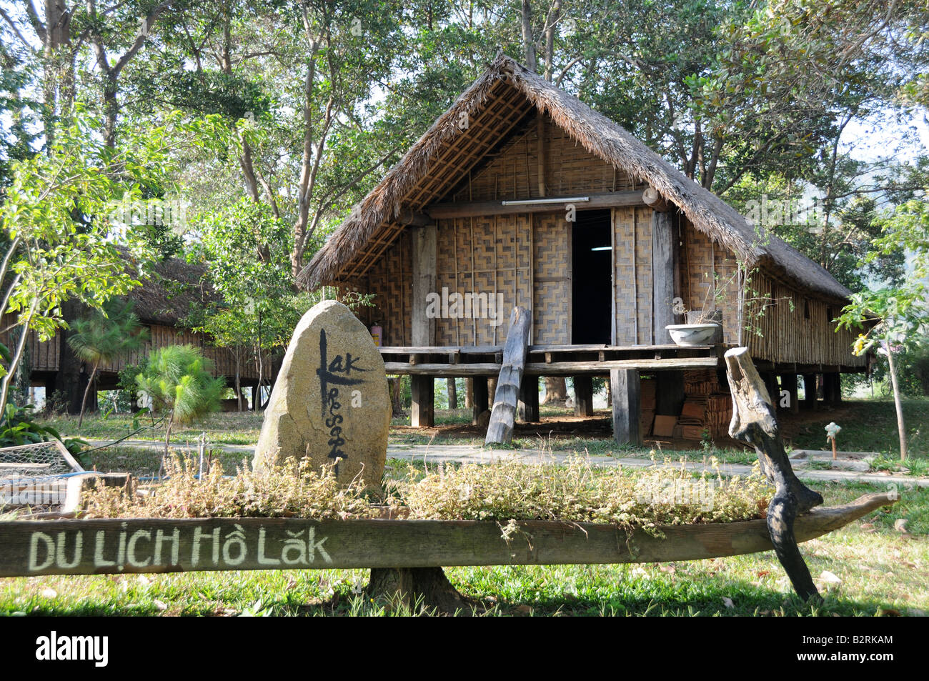Ede tribe traditional longhouses Vietnam - NativeHistory.Info