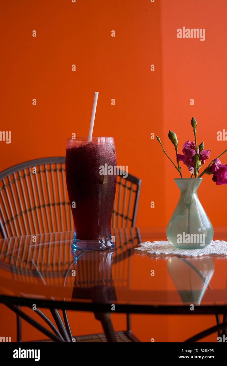 Tea cup tea pt hi-res stock photography and images - Alamy