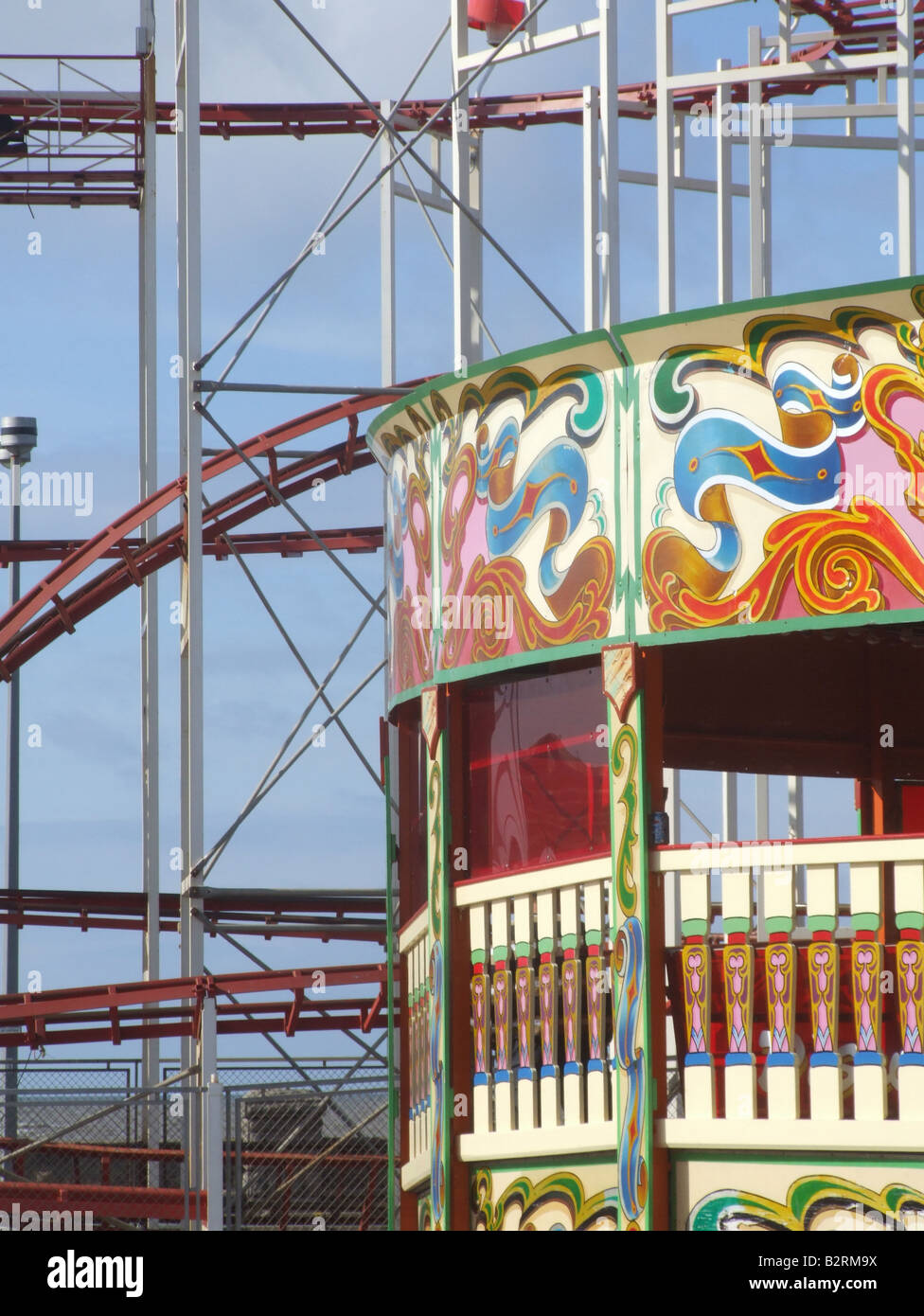 Empty fairground in sun hi-res stock photography and images - Alamy