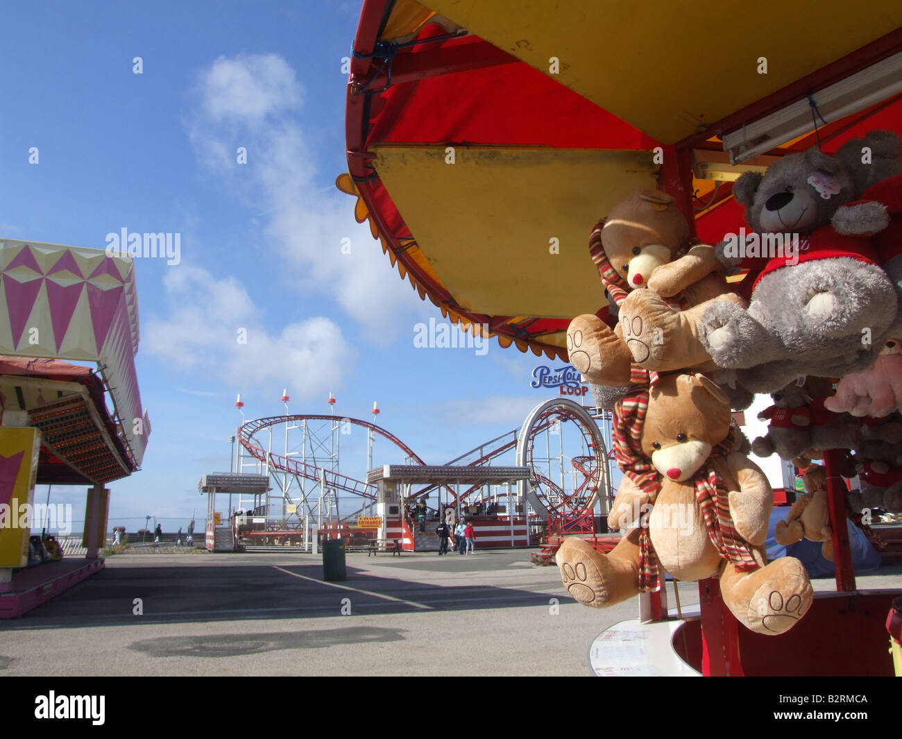 empty fairground in sun Stock Photo - Alamy