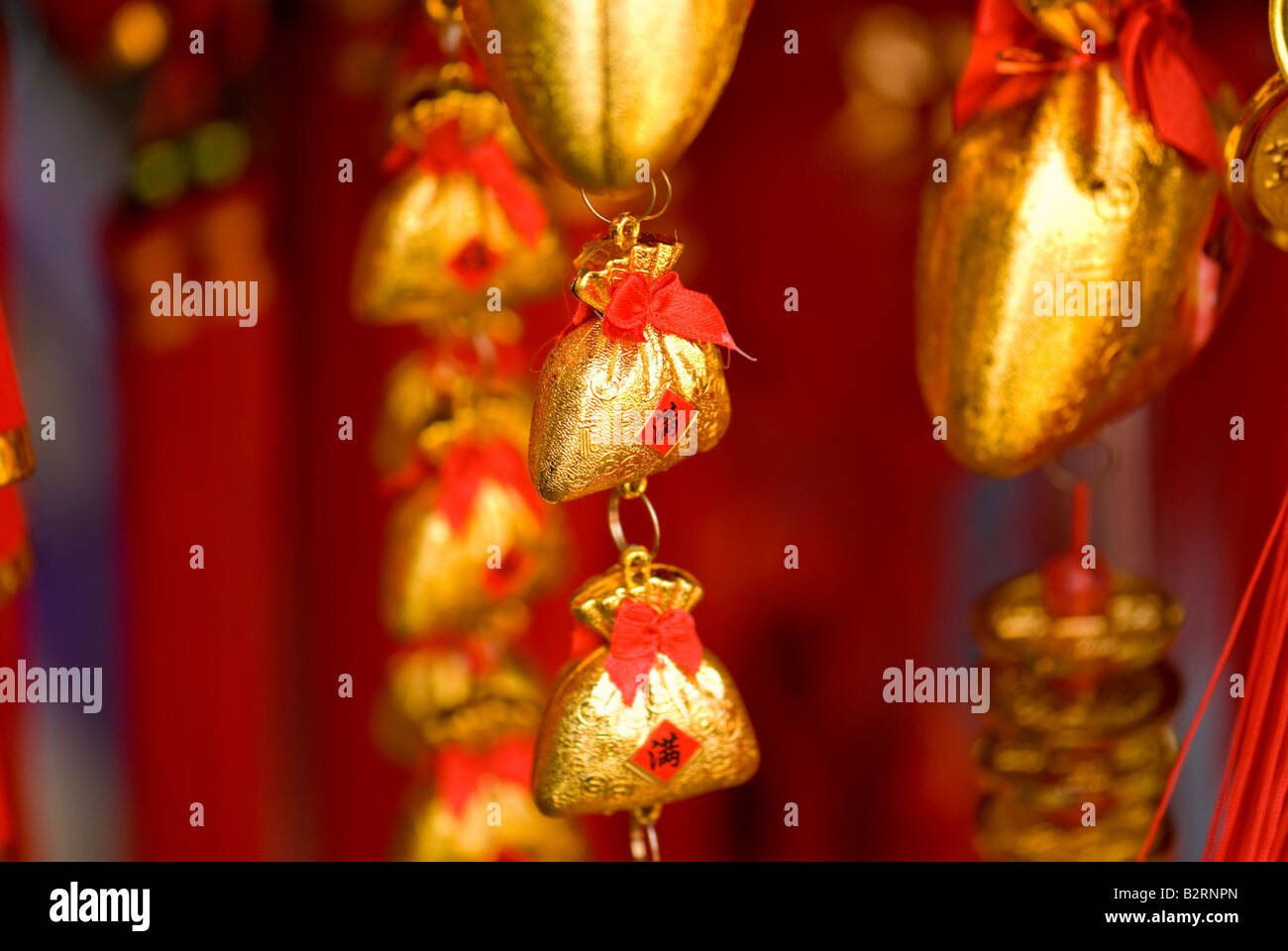 Chinese trinkets good luck china hi-res stock photography and images ...