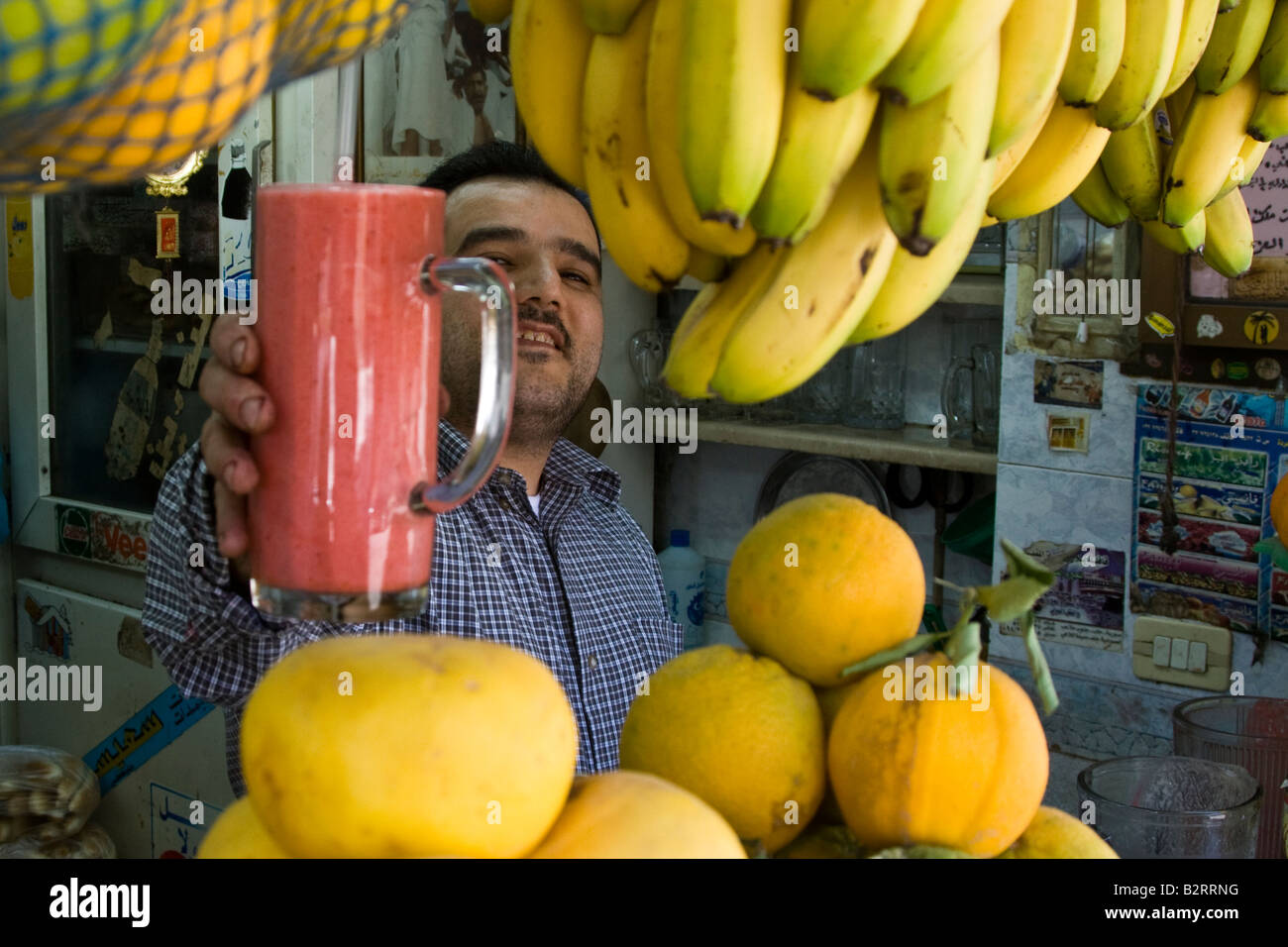 Fruit Juice Vendor in Aleppo Syria Stock Photo - Alamy
