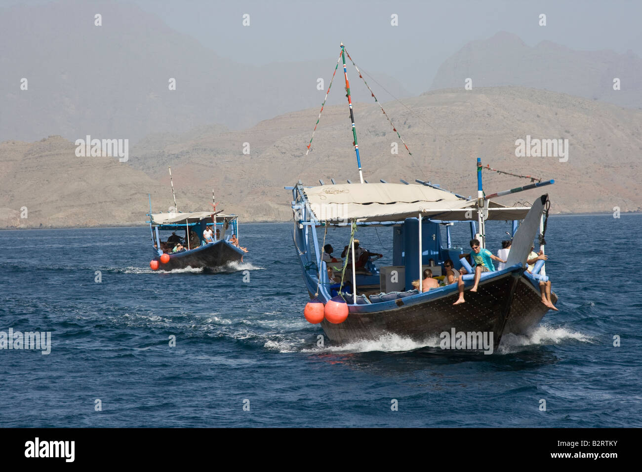 Daylong Boat Tour on the Musandam Peninsula in Oman Stock Photo - Alamy