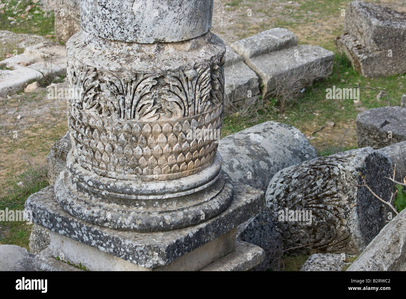 Roman column detail hi-res stock photography and images - Alamy