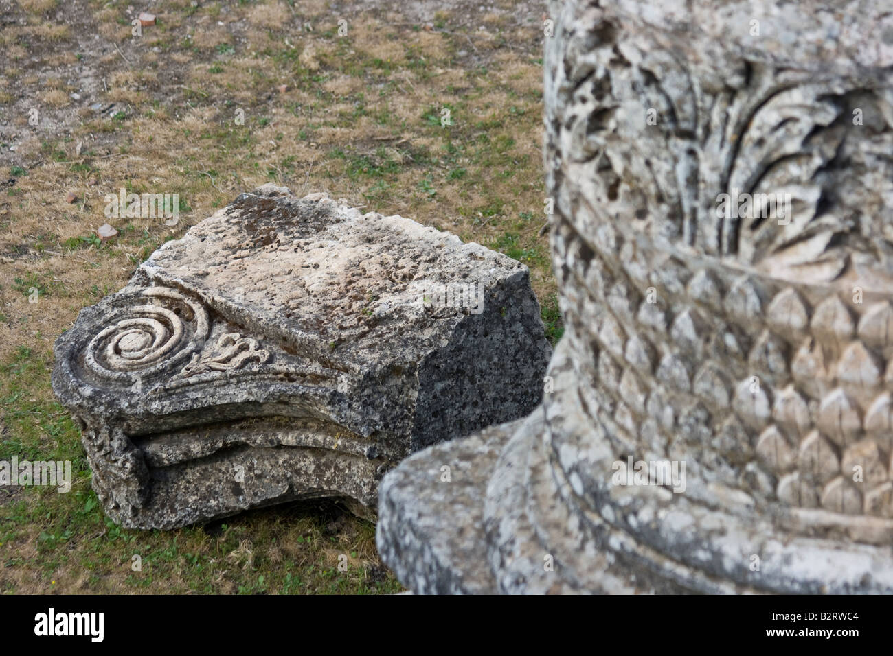 Roman column detail hi-res stock photography and images - Alamy