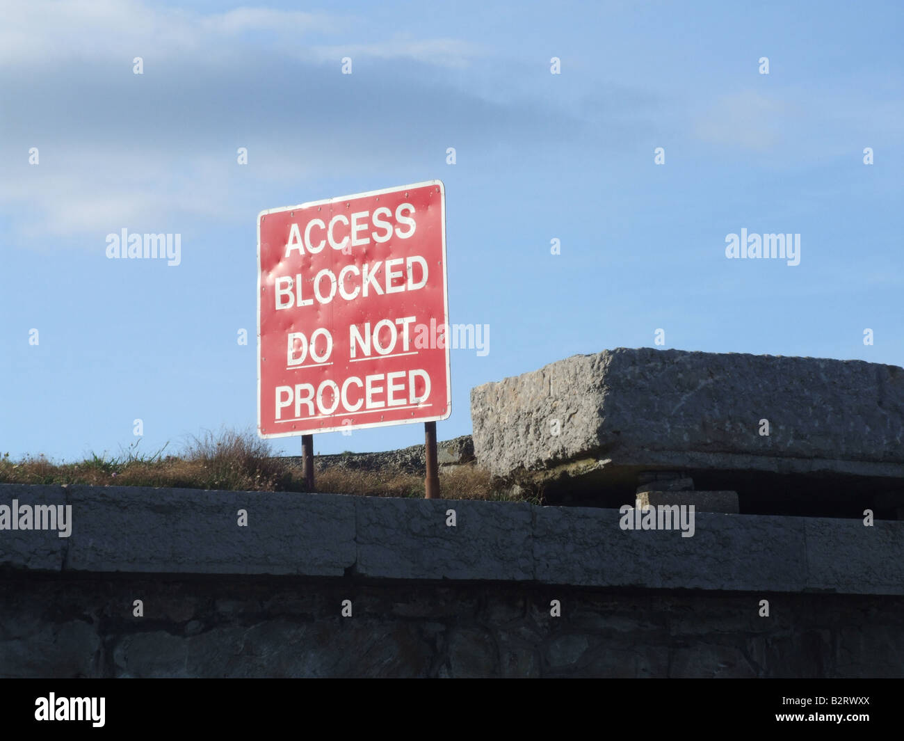 access blocked do not proceed road sign Stock Photo - Alamy