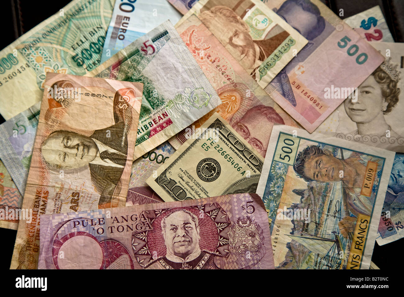 Dollar notes piles hi-res stock photography and images - Alamy