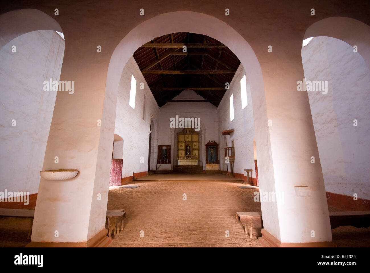 India church interior hi-res stock photography and images - Alamy