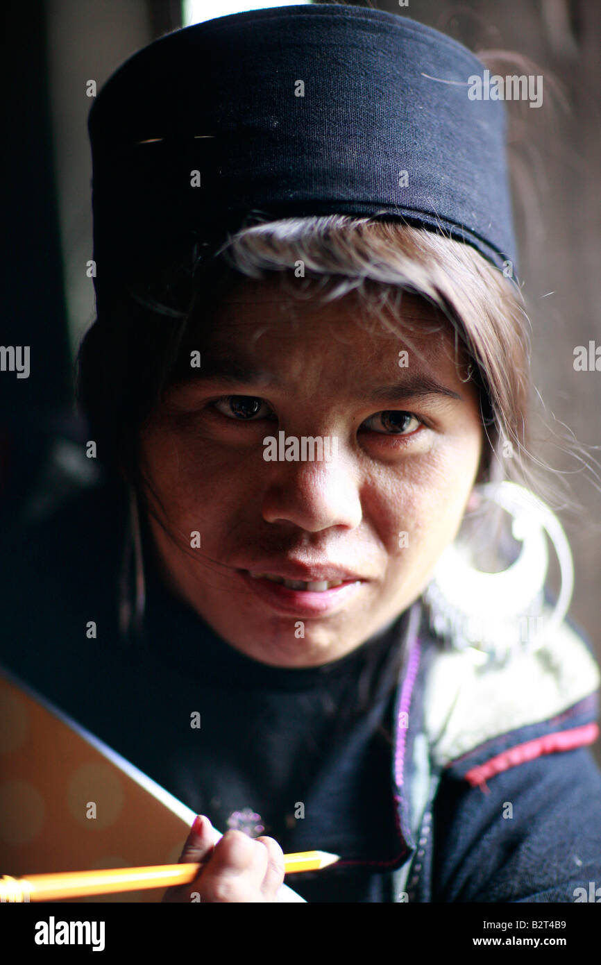 Black Hmong girl at the village of Sin Chai, near Sapa, Vietnam Stock ...