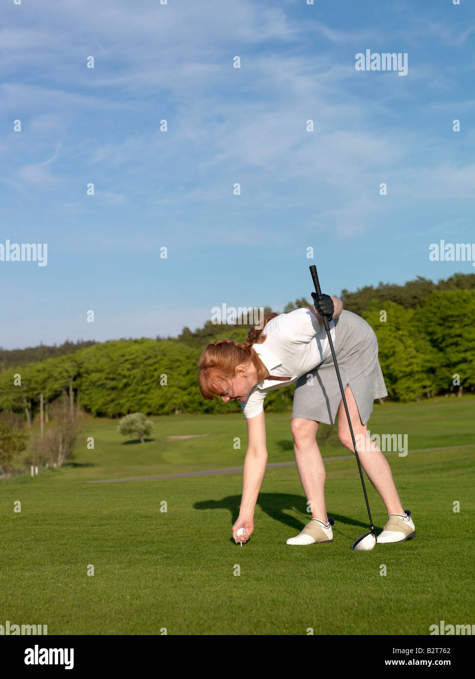 Lady golfing hi-res stock photography and images - Alamy