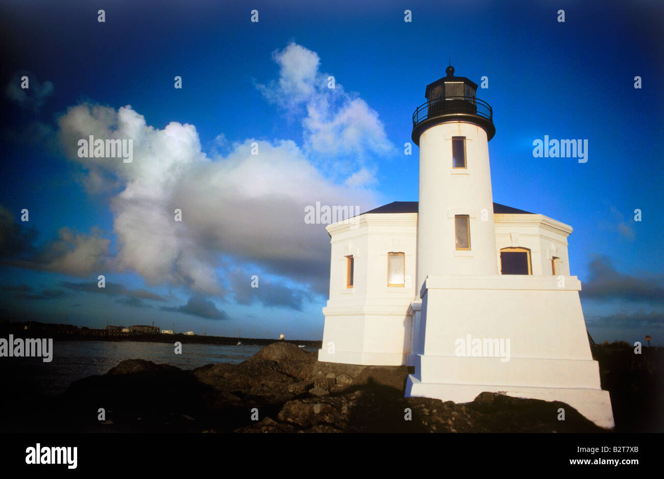Coquille River Lighthouse at Bullards Beach State Park in Bandon Beach ...