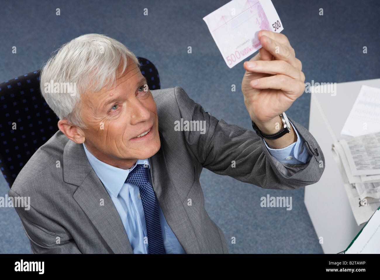 500 euro banknote hi-res stock photography and images - Alamy