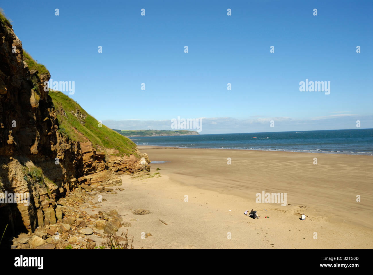Whitby west cliff Stock Photo - Alamy