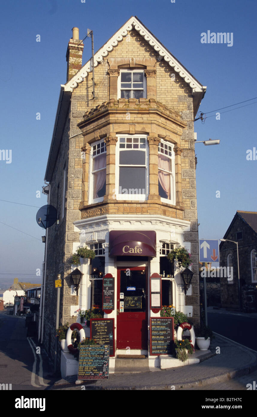 Cafe in Marazion, Cornwall, England Stock Photo - Alamy