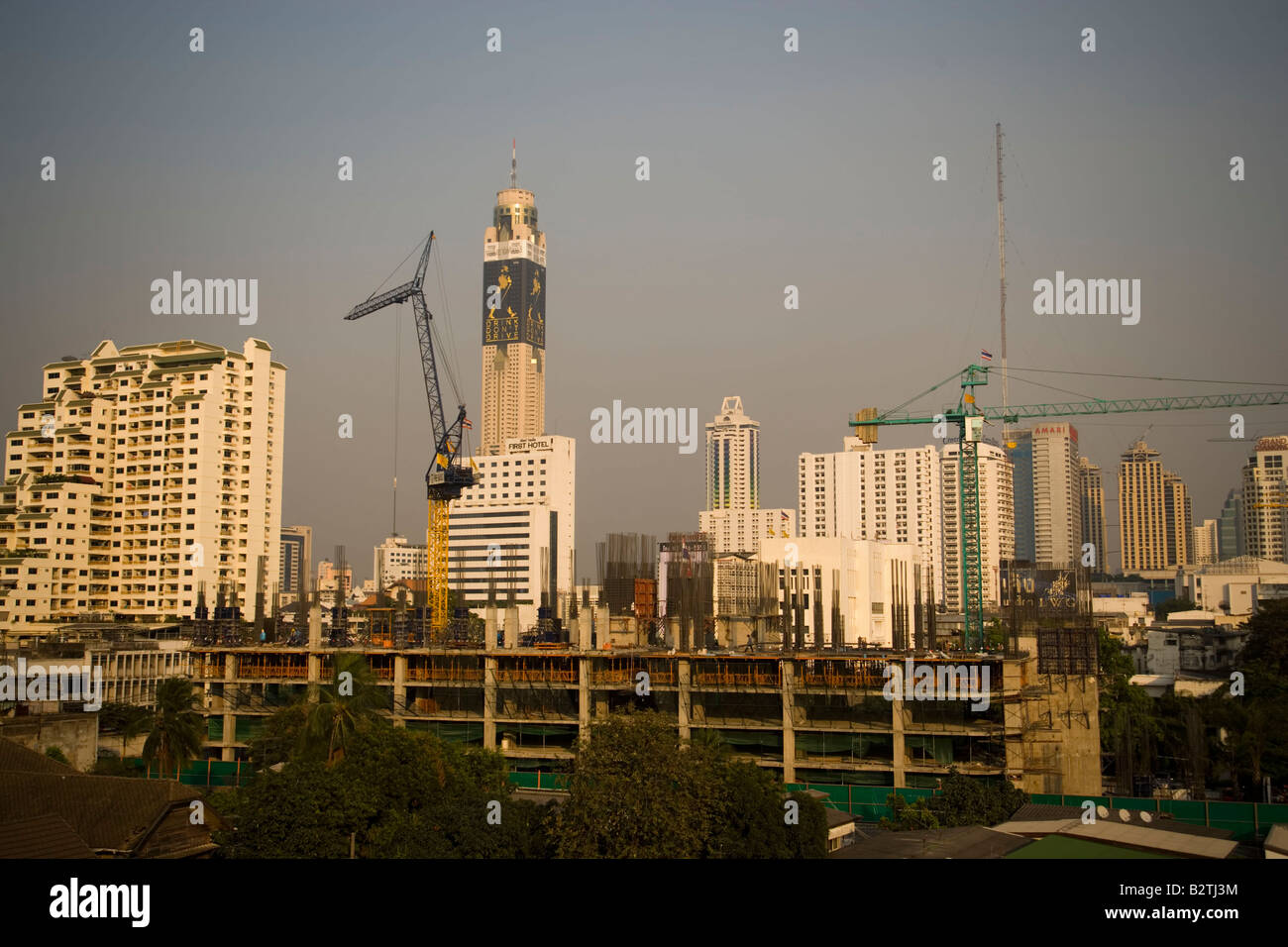 Baiyoke Tower Ii Stock Photos & Baiyoke Tower Ii Stock Images - Alamy