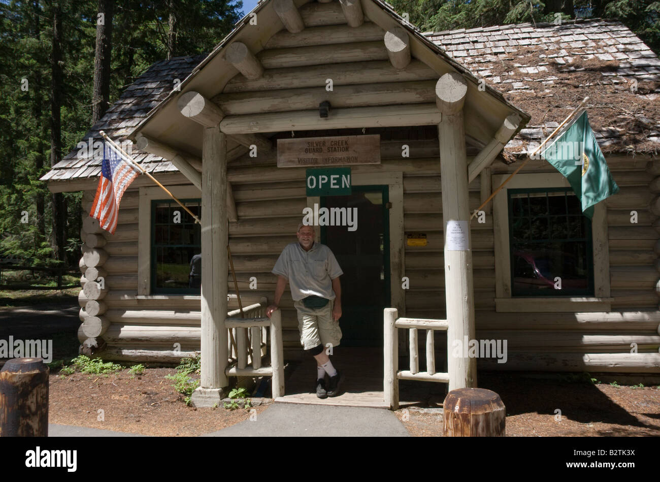 Ranger cabin park hi-res stock photography and images - Alamy