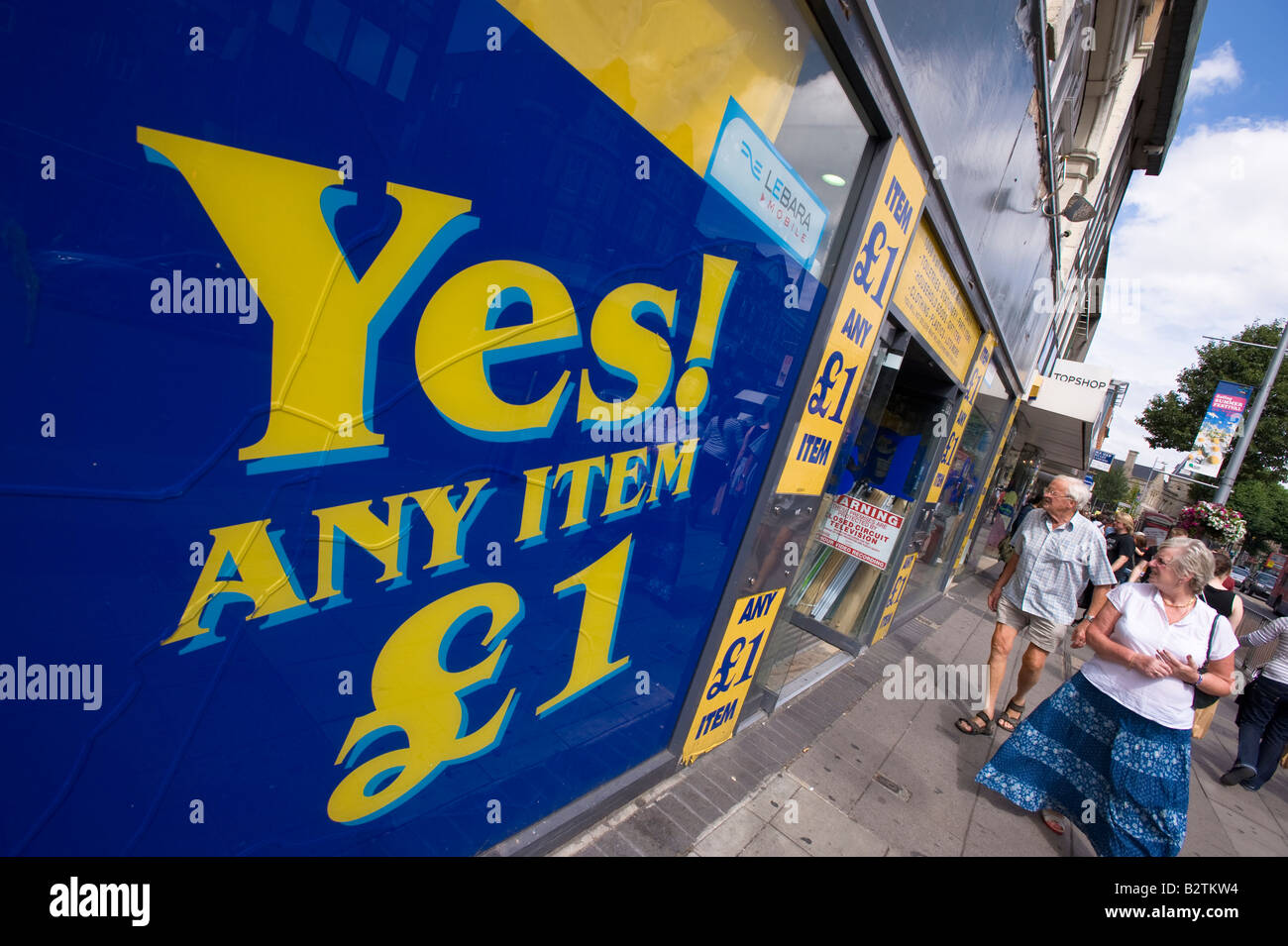 One Pound Shop W5 Ealing London United Kingdom Stock Photo - Alamy