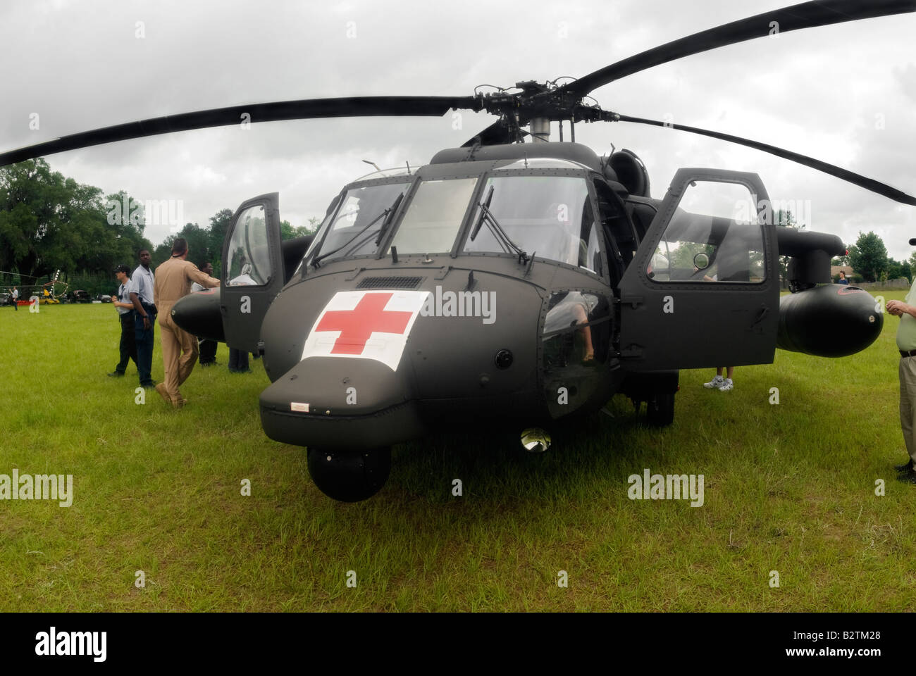 Medical evacuation helicopter army hi-res stock photography and images ...