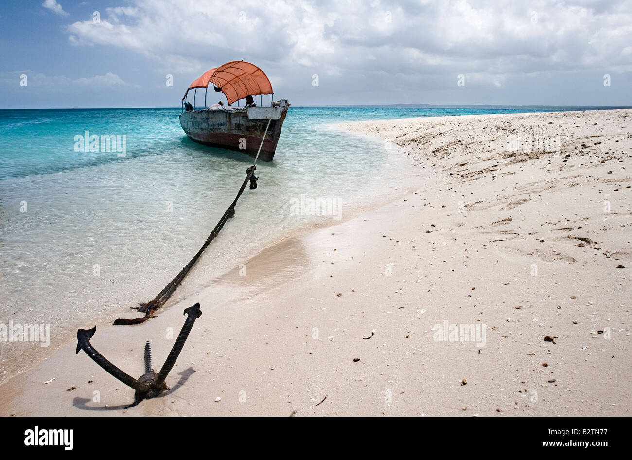 Beach blue ocean Cut Out Stock Images & Pictures - Alamy