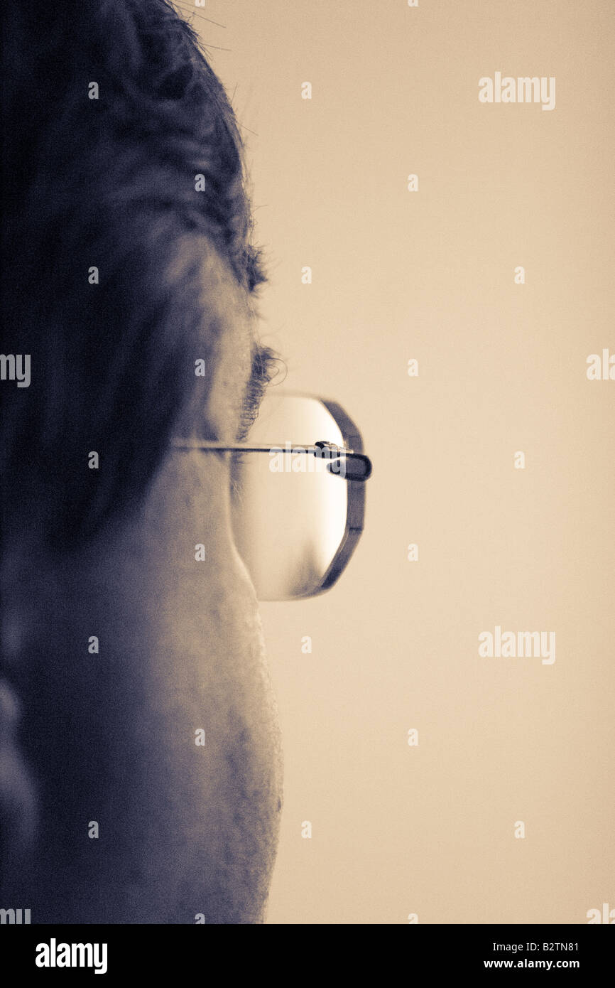 The light from the stage through the lens of a spectacle wearer ...