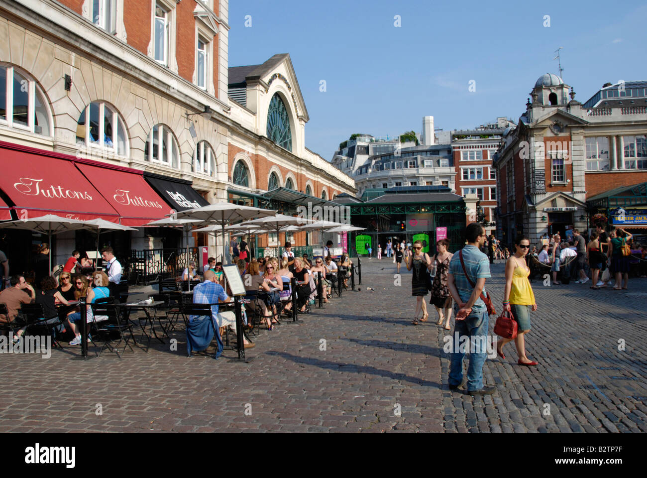 View of Covent Garden piazza London England Stock Photo - Alamy