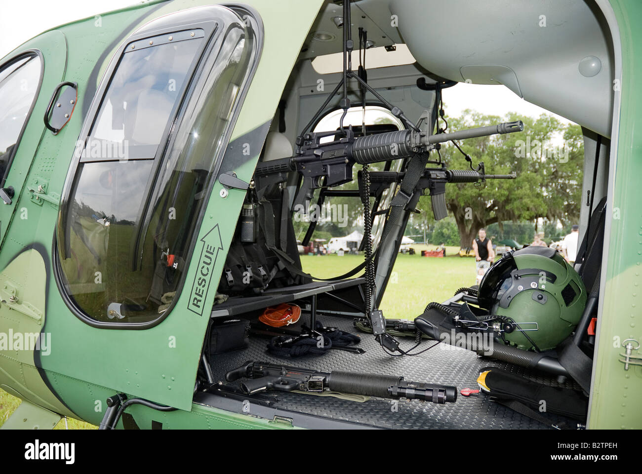 Helicopter machine gun hi-res stock photography and images - Alamy