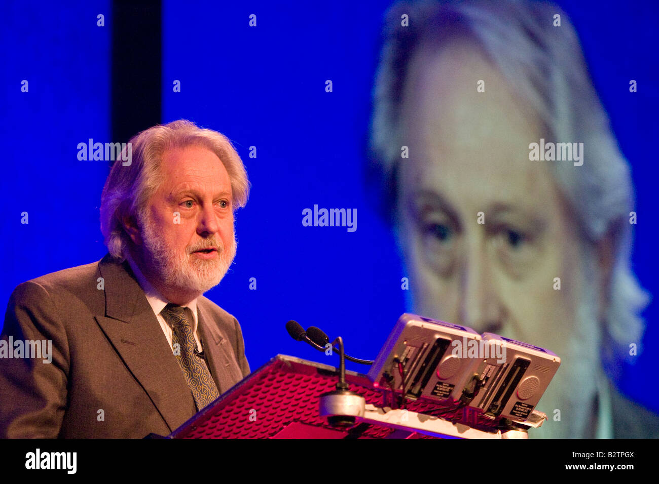 Lord puttnam hi-res stock photography and images - Alamy