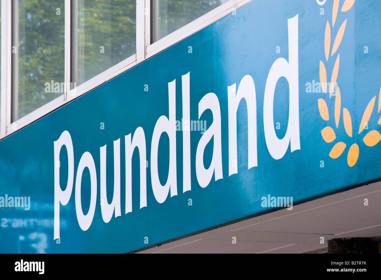 One Pound Shop W13 Ealing London United Kingdom Stock Photo - Alamy