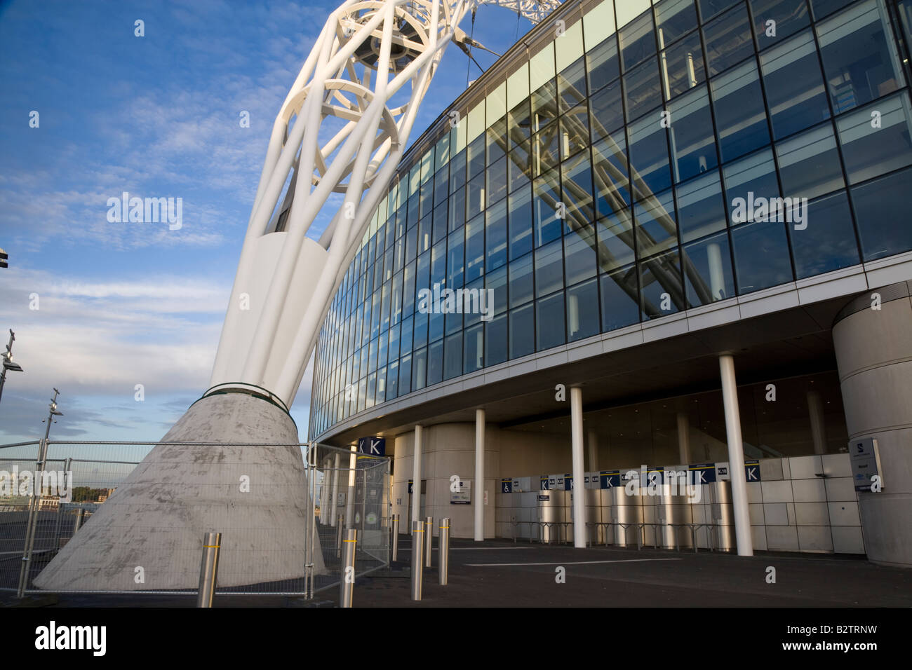 Wembley icon hi-res stock photography and images - Alamy